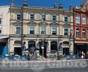 Yates in Torquay : Pubs Galore