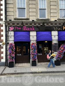 The Bank in Swindon : Pubs Galore