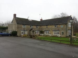 The Old Spotted Cow in Marston Meysey (near Swindon) : Pubs Galore