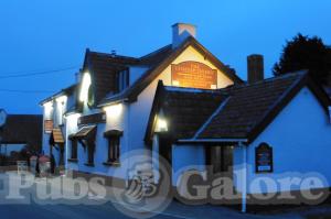 The Lydstep Tavern in Lydstep (near Tenby) : Pubs Galore