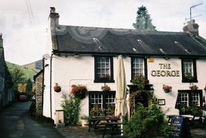 The George Hotel in Castleton (near Hope Valley) : Pubs Galore