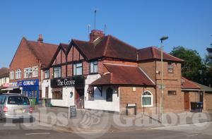 The Grove in Walton Town, Walton-on-Thames : Pubs Galore
