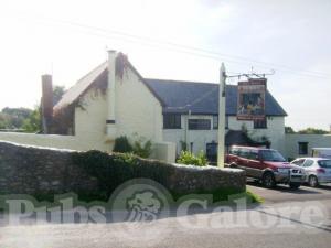 The Holman Clavel Inn in Culmhead (near Taunton) : Pubs Galore
