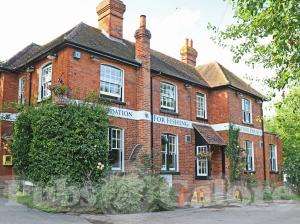 Flower Pot in Aston (near Henley-On-Thames) : Pubs Galore