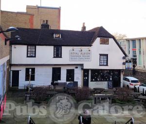The Royal Albion in Maidstone : Pubs Galore