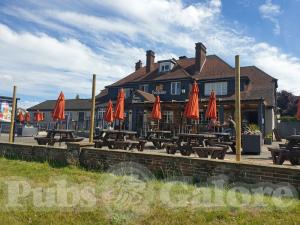 Beefeater Long Reach in Clapham Hill (near Whitstable) : Pubs Galore