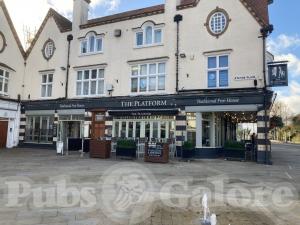 The Platform in Letchworth Central, Letchworth Garden City : Pubs Galore