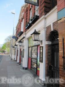 The Trafalgar Arms in Fratton, Portsmouth : Pubs Galore