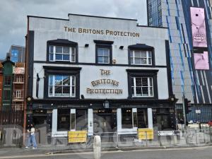 The Briton's Protection in Manchester : Pubs Galore