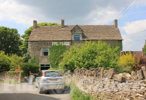 The Black Horse Inn in Amberley (near Stroud) : Pubs Galore