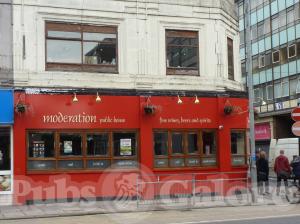 Moderation in Hull : Pubs Galore