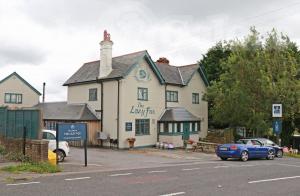 The Lazy Fox in Mark Cross (near Crowborough) : Pubs Galore