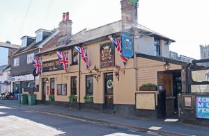 The Thomas Tripp in Christchurch : Pubs Galore