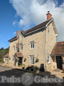 The Benett Arms in Semley (near Shaftesbury) : Pubs Galore
