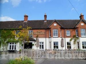 Old Inn in Holt (near Wimborne) : Pubs Galore