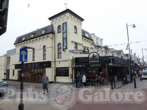 Grand Central in Paignton : Pubs Galore