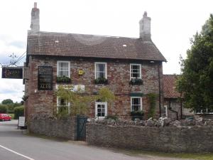 The Langford Inn in Lower Langford (near Bristol) : Pubs Galore