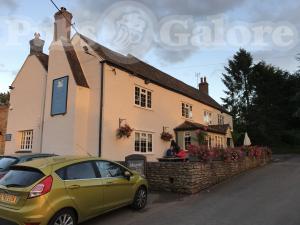 The Swan Inn in Rowberrow (near Winscombe) : Pubs Galore