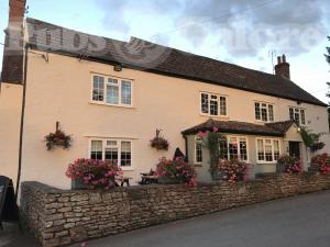 The Swan Inn in Rowberrow (near Winscombe) : Pubs Galore