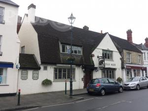 The Old Bear in Cricklade (near Swindon) : Pubs Galore