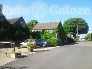 The Bell at Sapperton in Sapperton (near Cirencester) : Pubs Galore