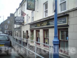 The Ship Hotel in Bala Town (near Bala) : Pubs Galore