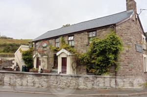 The Red Cow (Y Buwch Coch) in Pontsticill (near Merthyr Tydfil) : Pubs ...