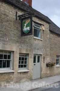 White Hart Inn in Ashton Keynes (near Swindon) : Pubs Galore