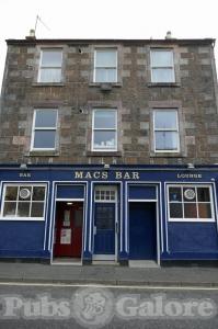 Macs Bar in Rothesay : Pubs Galore