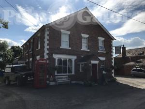 Prince Leopold Inn in Upton Lovell (near Warminster) : Pubs Galore