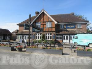 The Ship Inn in Itchenor (near Chichester) : Pubs Galore