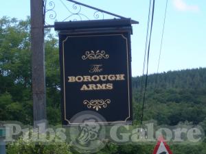The Borough Arms in Dunmere (near Bodmin) : Pubs Galore