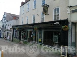 The Bell Hanger (JD Wetherspoon) in Chepstow : Pubs Galore