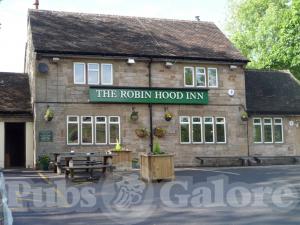 Robin Hood Inn in Baslow (near Bakewell) : Pubs Galore