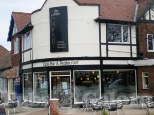 The Corner in Filey : Pubs Galore