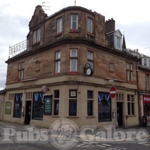 McCabes in Largs : Pubs Galore