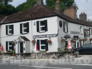 The Halfway House in Polbathic (near Torpoint) : Pubs Galore