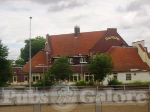 Harvester The Rayleigh Weir in Rayleigh : Pubs Galore