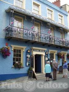 Tenby House Hotel in Tenby : Pubs Galore