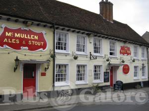 The Bull Inn in Redbourn (near St. Albans) : Pubs Galore
