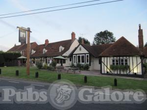 Old Wind Mill in South Hanningfield (near Chelmsford) : Pubs Galore