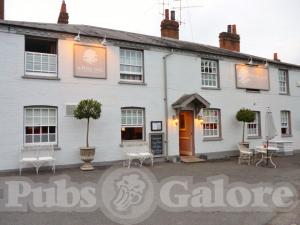 The White Oak in Cookham (near Maidenhead) : Pubs Galore