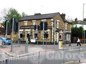 Railway Arms in Bushey Arches, Watford : Pubs Galore