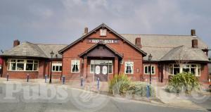 Baker's Dozen in Old Roan, Bootle : Pubs Galore