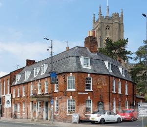 The Castle Hotel in Devizes : Pubs Galore