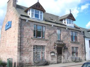 Barrel Lounge (Glenaden Hotel) in Ballater : Pubs Galore