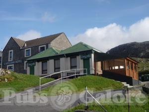 Castlebay Bar in Castlebay (near Barra) : Pubs Galore