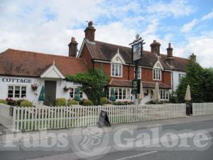 Cottage Inn in Upper Bucklebury (near Reading) : Pubs Galore
