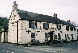 The Rising Sun in Middleton (near Matlock) : Pubs Galore
