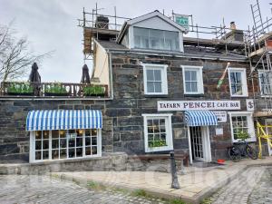 Tafarn Pencei in Porthmadog : Pubs Galore